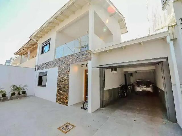 Casa / Sobrado para Locação em Porto Alegre/RS Sarandi 2 Quartos
