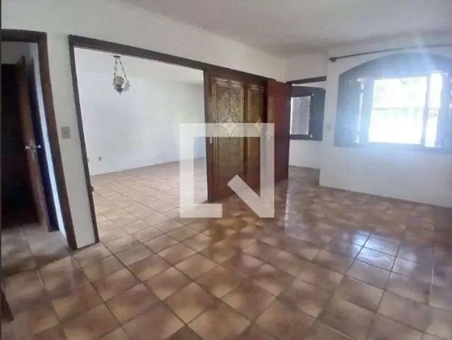 Casa / Sobrado para Locação em Porto Alegre/RS Sarandi 3 Quartos
