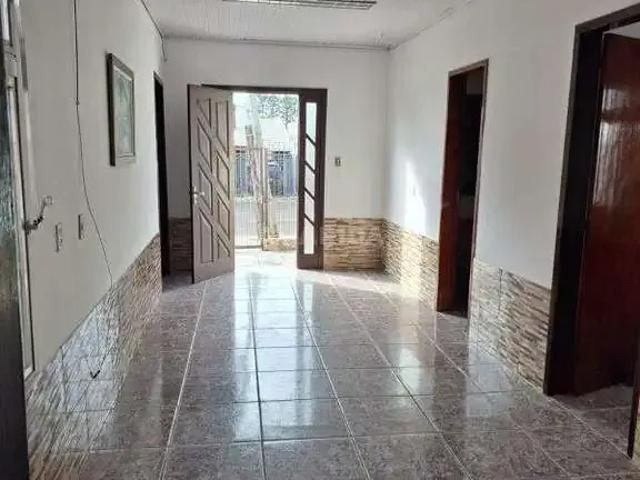 Casa / Sobrado para Locação em Porto Alegre/RS Sarandi 3 Quartos