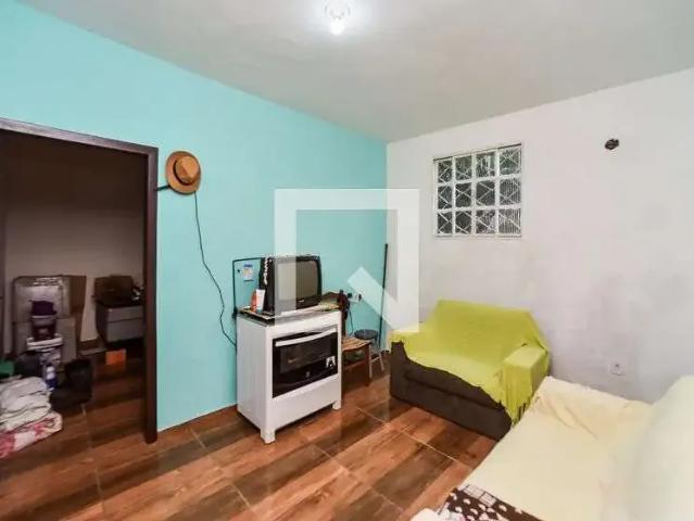 Casa / Sobrado para Locação em Porto Alegre/RS Sarandi 3 Quartos