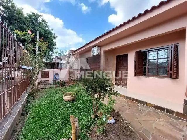 Casa / Sobrado para Locação em Porto Alegre/RS Sarandi 3 Quartos