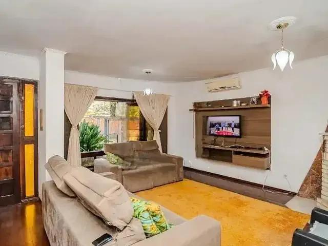 Casa / Sobrado para Locação em Porto Alegre/RS Sarandi 3 Quartos