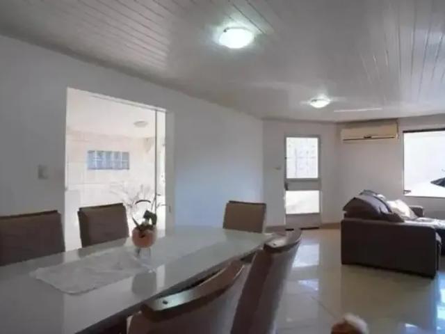 Casa / Sobrado para Locação em Porto Alegre/RS Parque Santa Fé 3 Quartos