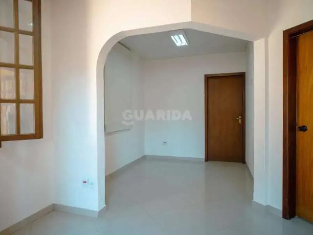 Casa / Sobrado para Locação em Porto Alegre/RS Passo da Areia 2 Quartos
