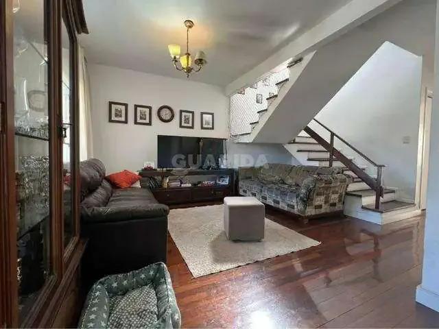 Casa / Sobrado para Locação em Porto Alegre/RS Petrópolis 4 Quartos