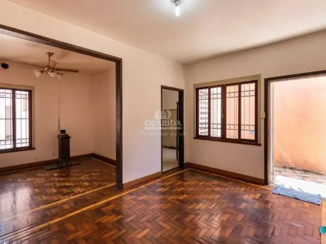 Casa / Sobrado para Locação em Porto Alegre/RS Petrópolis 5 Quartos