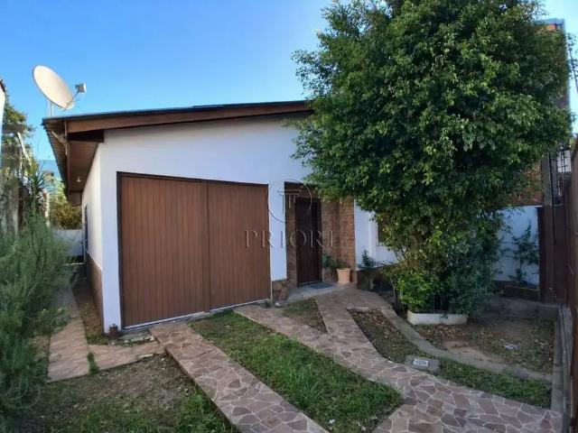Casa / Sobrado para Locação em Porto Alegre/RS Petrópolis 2 Quartos