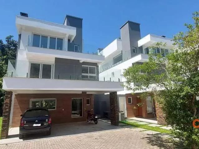 Casa / Sobrado para Locação em Porto Alegre/RS Pedra Redonda 4 Quartos