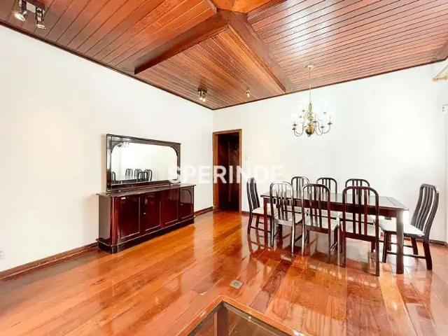 Casa / Sobrado para Locação em Porto Alegre/RS Rio Branco 3 Quartos