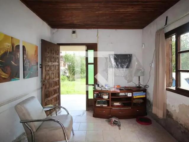 Casa / Sobrado para Locação em Porto Alegre/RS Rubem Berta 2 Quartos