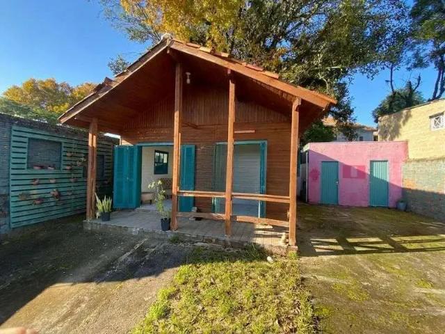 Casa / Sobrado para Locação em Porto Alegre/RS Tristeza 3 Quartos