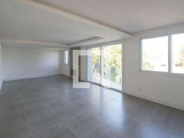 Casa / Sobrado para Locação em Porto Alegre/RS Tristeza 4 Quartos