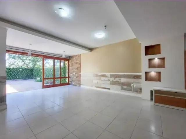 Casa / Sobrado para Venda em Porto Alegre/RS Tristeza 4 Quartos