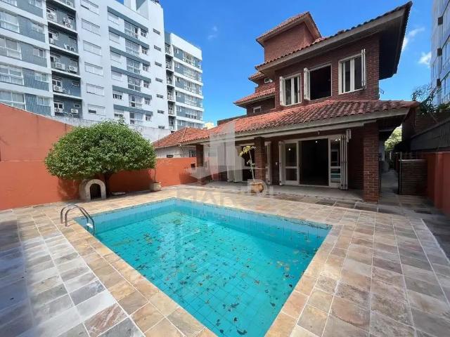 Casa / Sobrado para Locação em Porto Alegre/RS Tristeza 5 Quartos