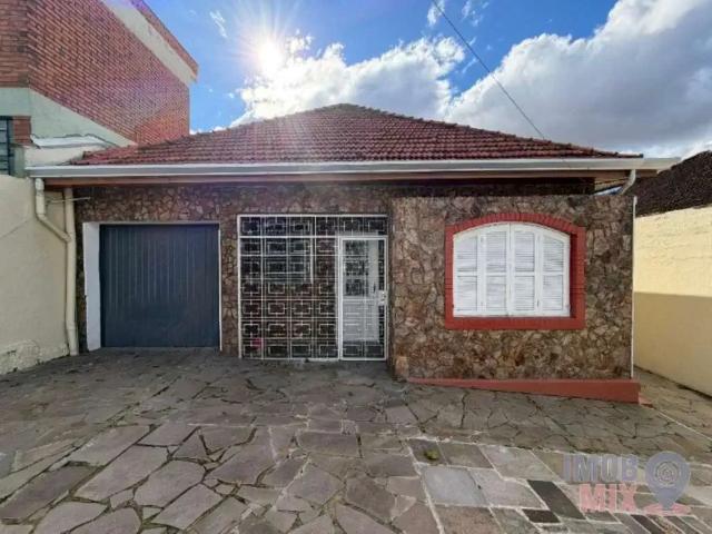 Casa / Sobrado para Locação em Porto Alegre/RS Vila Ipiranga 4 Quartos