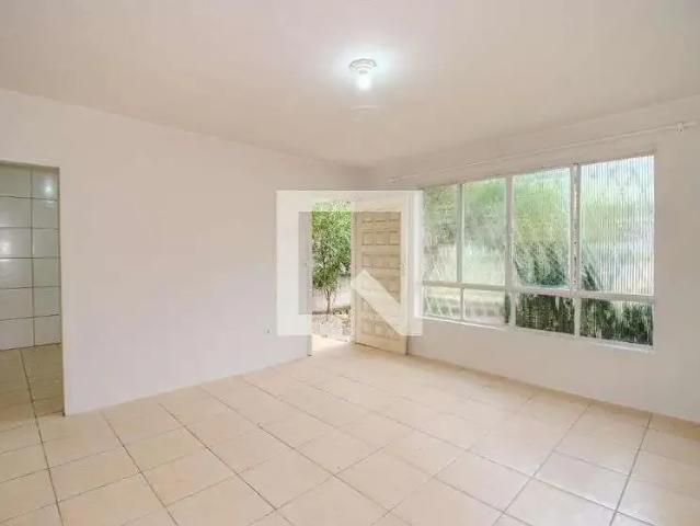 Casa / Sobrado para Locação em Porto Alegre/RS Vila Jardim 3 Quartos