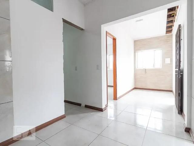 Casa / Sobrado para Locação em Porto Alegre/RS Vila Jardim 2 Quartos