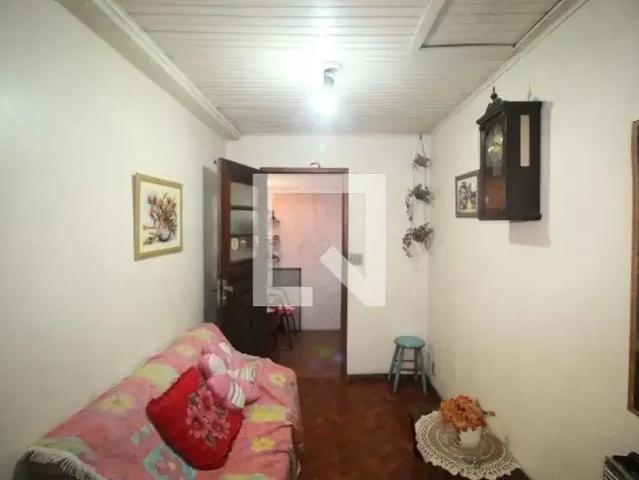 Casa / Sobrado para Locação em Porto Alegre/RS Vila Jardim 4 Quartos