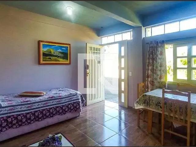 Casa / Sobrado para Locação em Porto Alegre/RS Vila Nova 1 Quartos