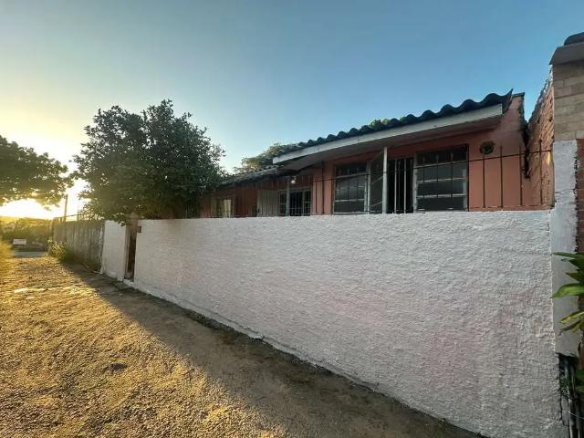 Casa / Sobrado para Locação em Porto Alegre/RS Vila Nova 2 Quartos