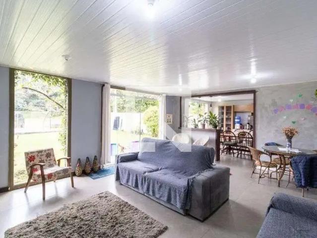 Casa / Sobrado para Locação em Porto Alegre/RS Vila Nova 2 Quartos