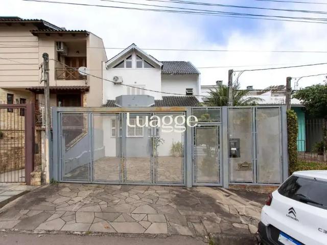 Casa / Sobrado para Locação em Porto Alegre/RS Vila Nova 3 Quartos