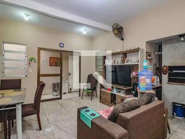 Casa / Sobrado para Locação em Porto Alegre/RS Vila Operária 4 Quartos