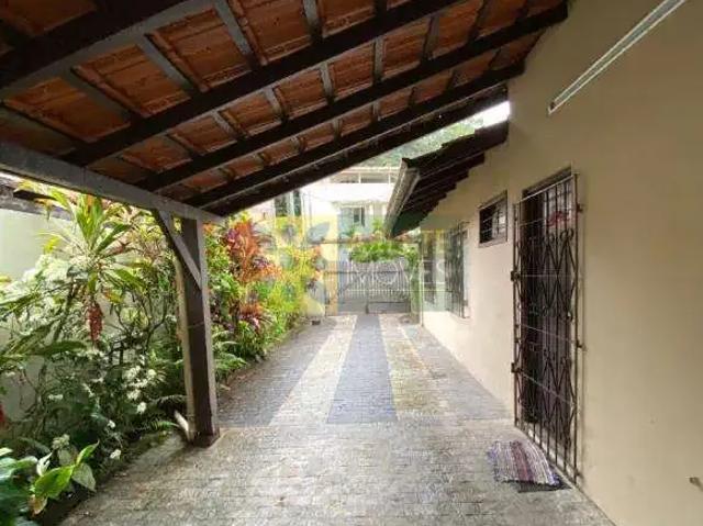 Casa / Sobrado para Locação em Porto Belo/SC Centro 2 Quartos