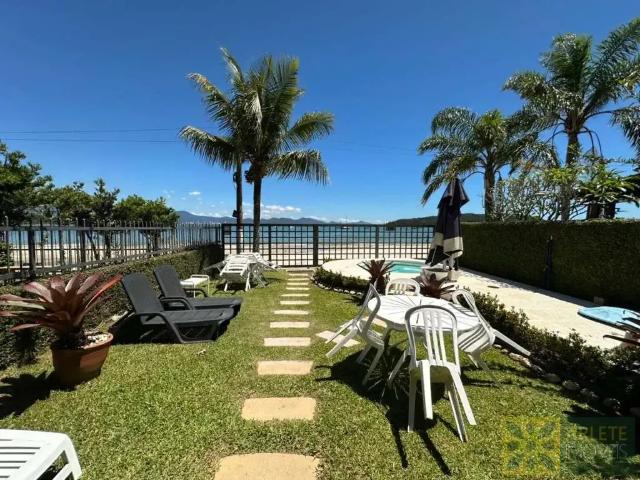 Casa / Sobrado para Locação em Porto Belo/SC Centro 3 Quartos