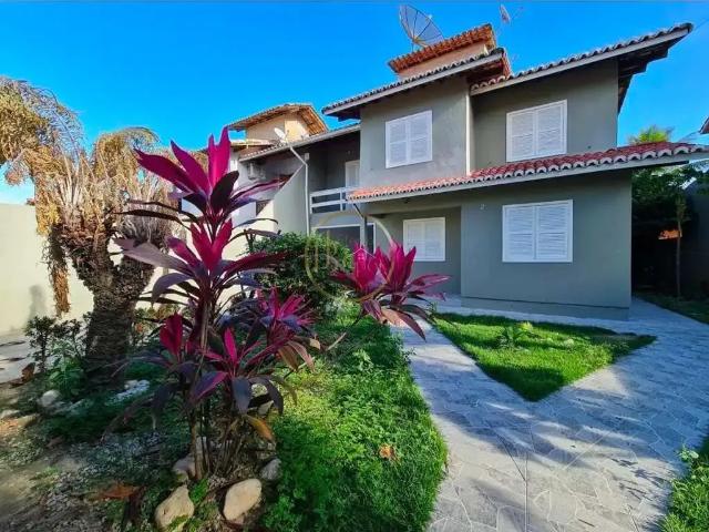 Casa / Sobrado para Locação em Porto Seguro/BA Praia De Taperapuan 3 Quartos