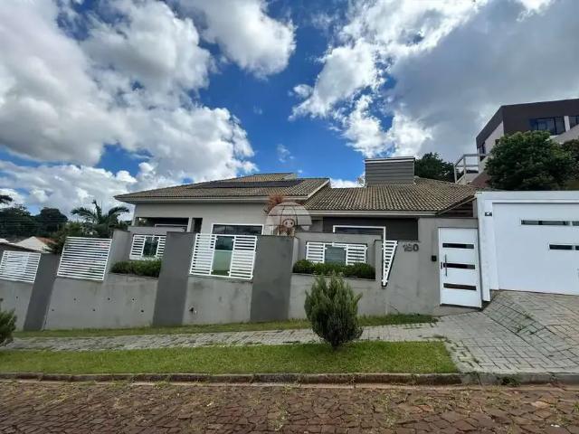 Casa / Sobrado para Locação em Pato Branco/PR Menino Deus 3 Quartos