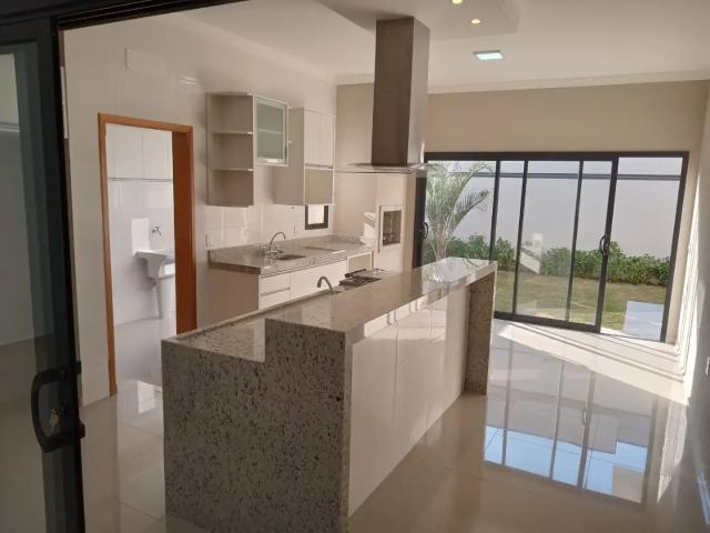 Casa / Sobrado para Locação em Paulínia/SP Parque Brasil 500 3 Quartos