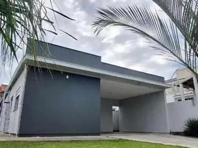 Casa / Sobrado para Locação em Palhoça/SC Aririu 2 Quartos