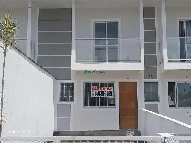Casa / Sobrado para Locação em Palhoça/SC Aririu 2 Quartos