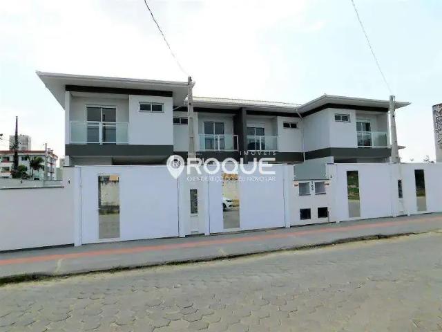 Casa / Sobrado para Locação em Palhoça/SC Aririu 3 Quartos