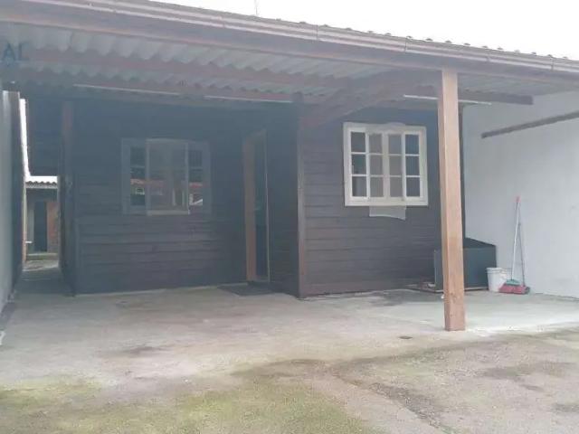 Casa / Sobrado para Locação em Palhoça/SC Barra do Aririú 2 Quartos