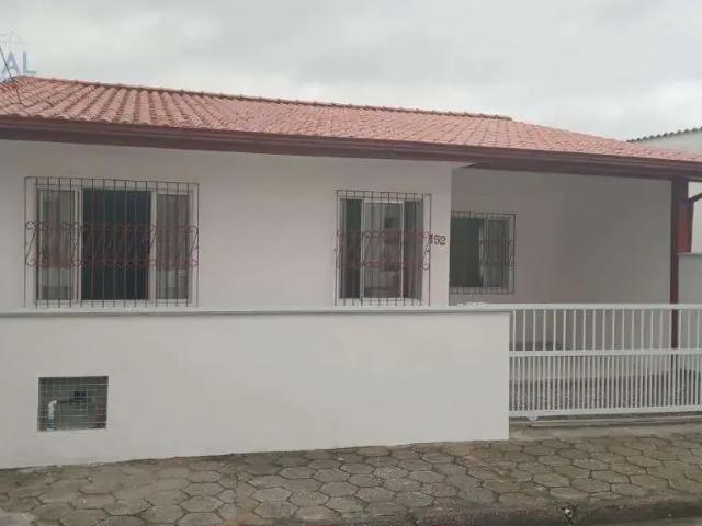 Casa / Sobrado para Locação em Palhoça/SC Barra do Aririú 2 Quartos
