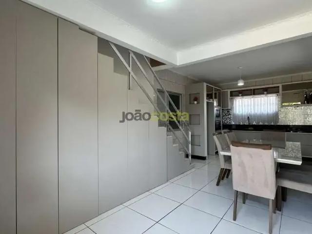 Casa / Sobrado para Locação em Palhoça/SC Barra do Aririú 3 Quartos