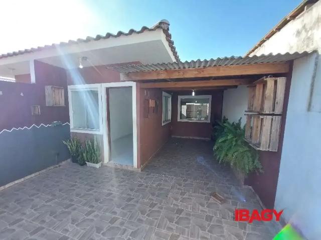 Casa / Sobrado para Locação em Palhoça/SC Bela Vista 2 Quartos
