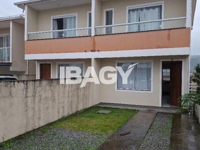 Casa / Sobrado para Locação em Palhoça/SC Bela Vista 2 Quartos