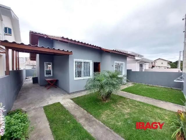 Casa / Sobrado para Locação em Palhoça/SC Bela Vista 2 Quartos
