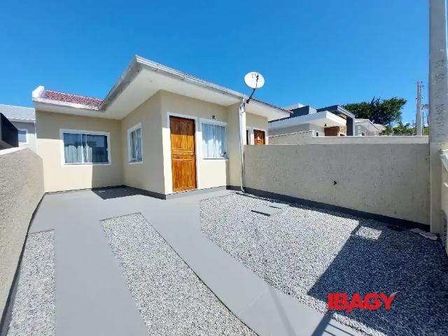 Casa / Sobrado para Locação em Palhoça/SC Bela Vista 2 Quartos