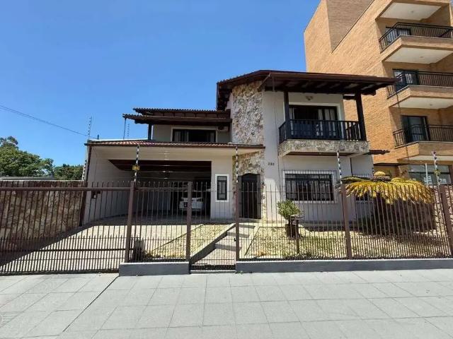 Casa / Sobrado para Locação em Palhoça/SC Centro 3 Quartos