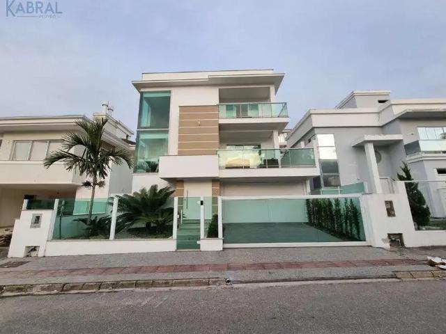 Casa / Sobrado para Locação em Palhoça/SC Cidade Universitária Pedra Branca 4 Quartos