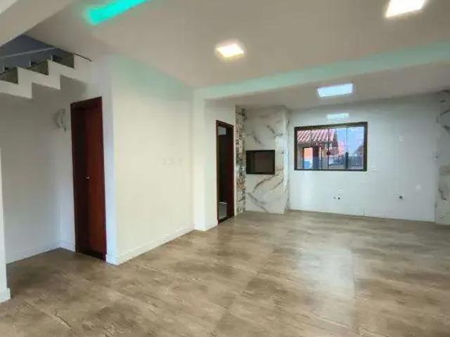 Casa / Sobrado para Locação em Palhoça/SC Enseada de Brito 3 Quartos