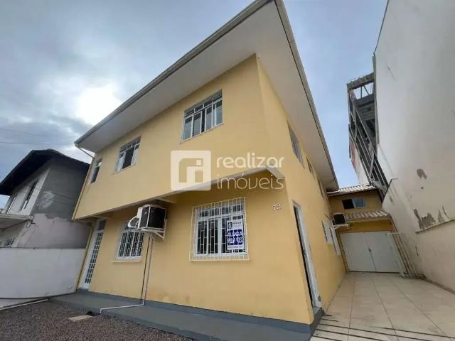 Casa / Sobrado para Locação em Palhoça/SC Jardim Eldorado 8 Quartos