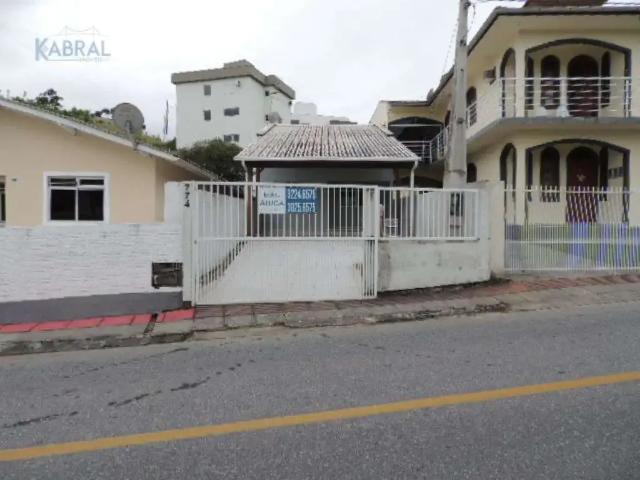 Casa / Sobrado para Locação em Palhoça/SC Passa Vinte 2 Quartos