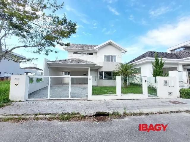 Casa / Sobrado para Locação em Palhoça/SC Pedra Branca 3 Quartos