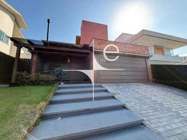 Casa / Sobrado para Locação em Palhoça/SC Pedra Branca 3 Quartos