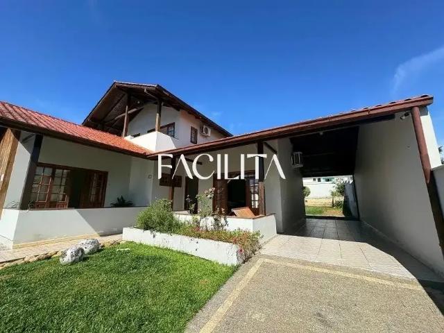 Casa / Sobrado para Locação em Palhoça/SC Pedra Branca 3 Quartos